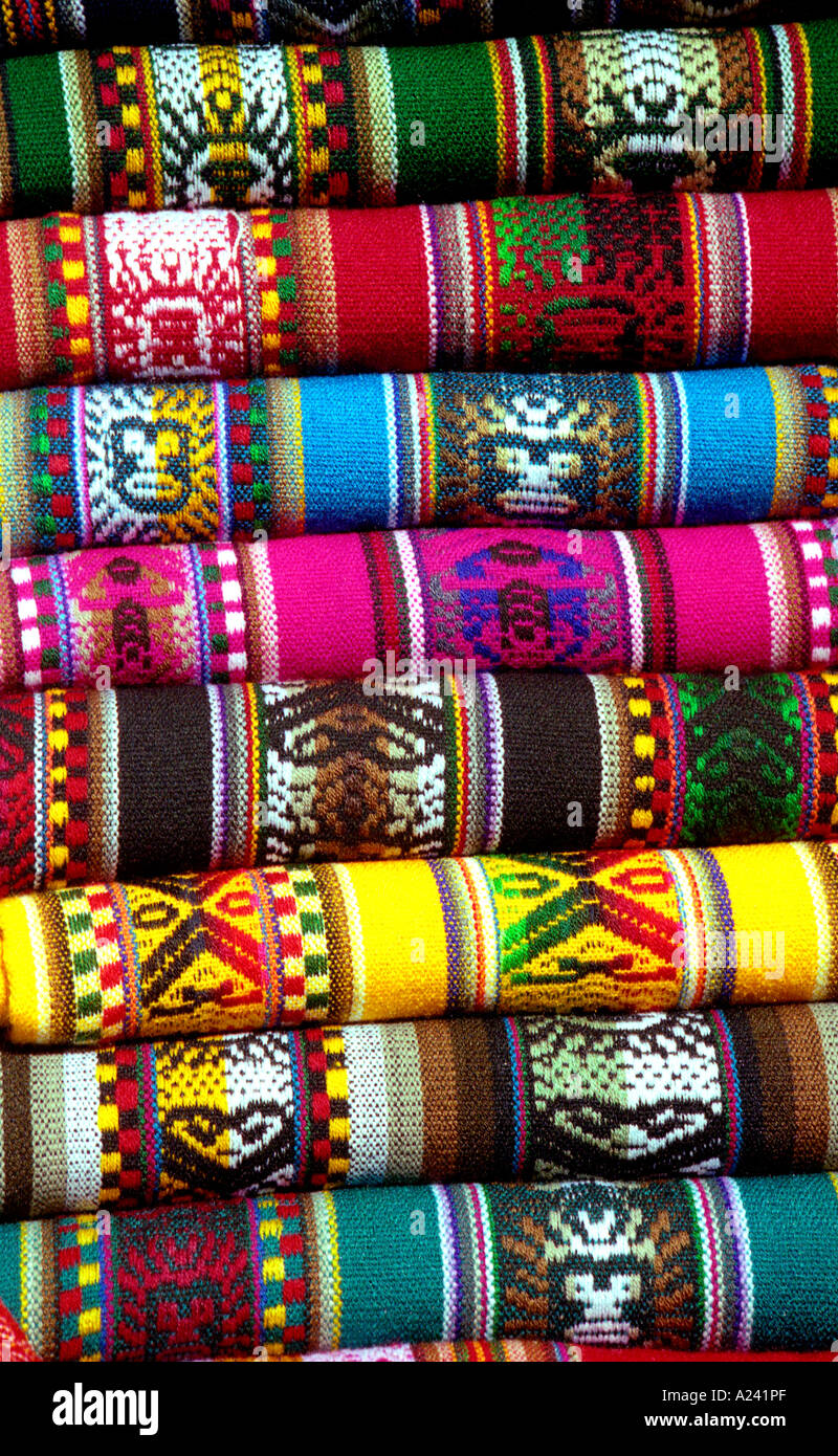 Colorful peruvian blankets hi-res stock photography and images - Alamy