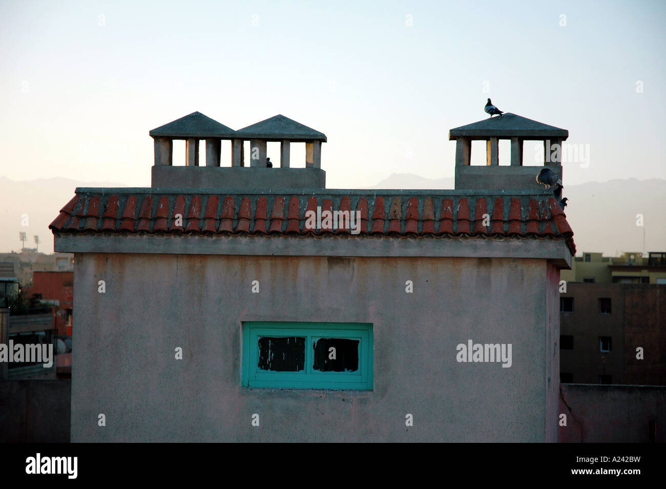 View rooftops marrakesh skyline hi-res stock photography and images - Alamy