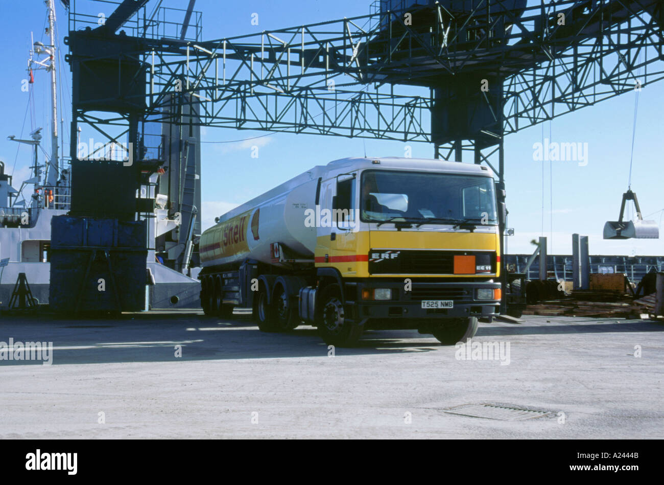 Shell petrol tanker hi-res stock photography and images - Alamy