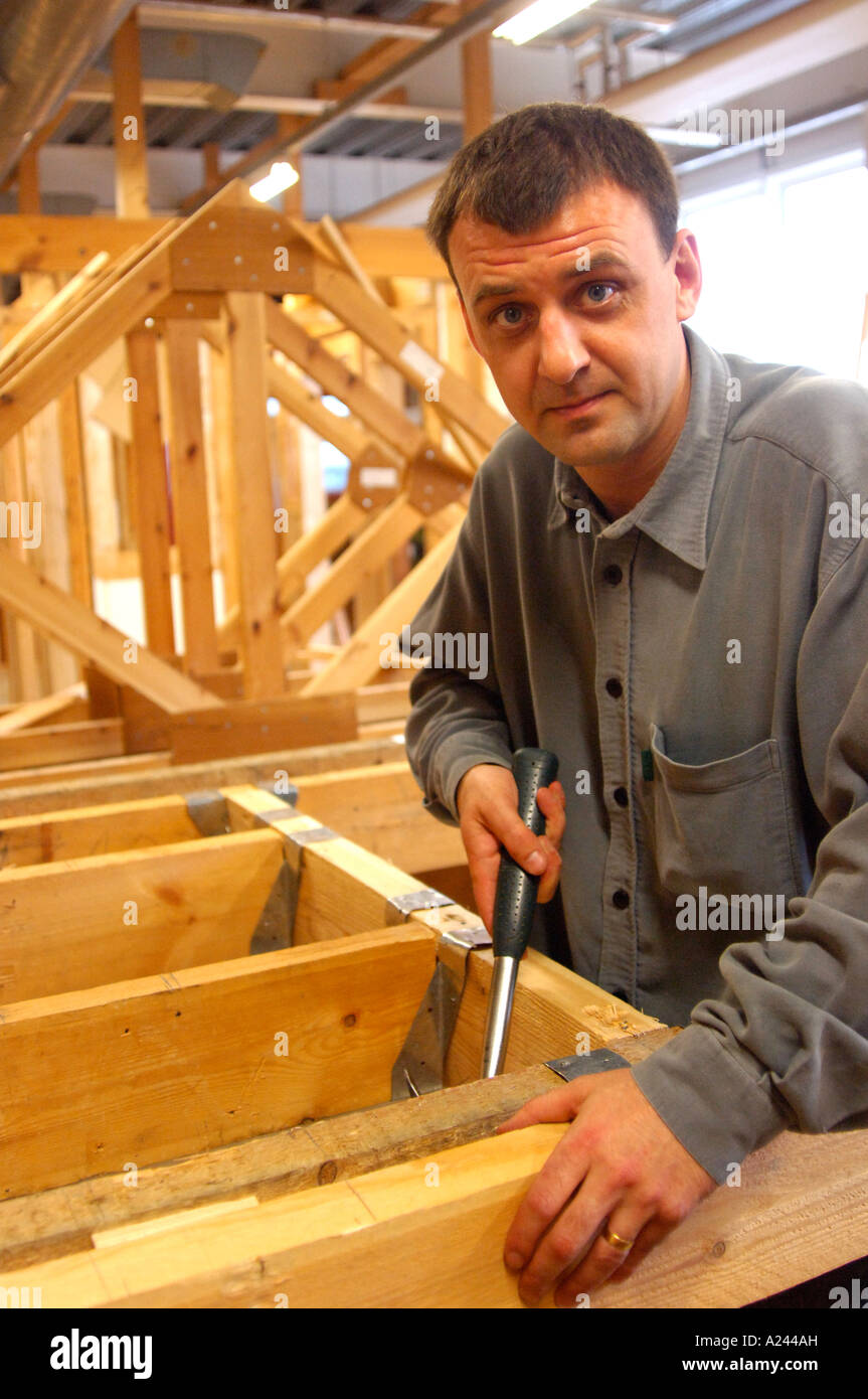 Builder mature uk hi-res stock photography and images - Alamy