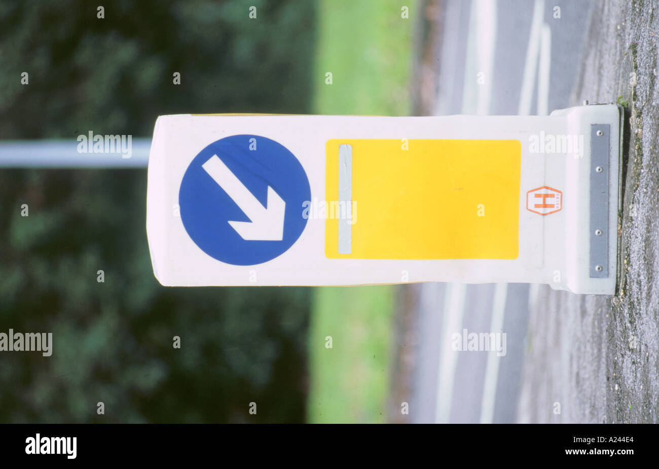 Keep left bollard hi-res stock photography and images - Alamy