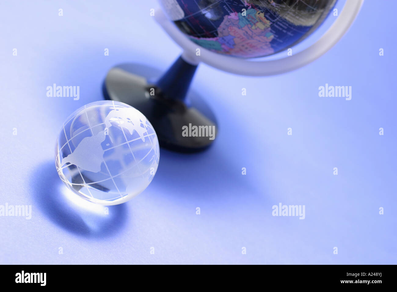 Crystal globes map hi-res stock photography and images - Alamy