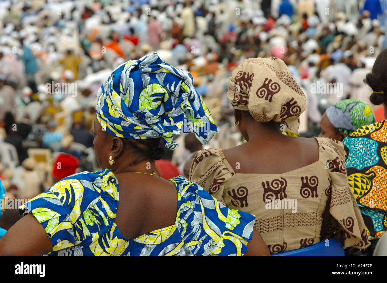 Nigerian crowd hi-res stock photography and images - Alamy
