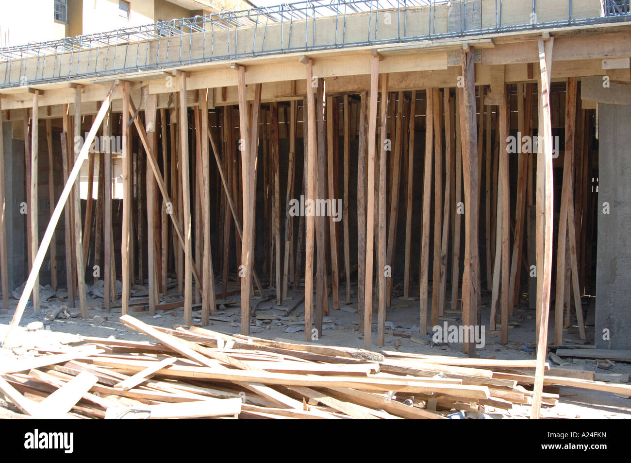 Wooden scaffolding on building site, Nigeria Stock Photo: 10404248 - Alamy