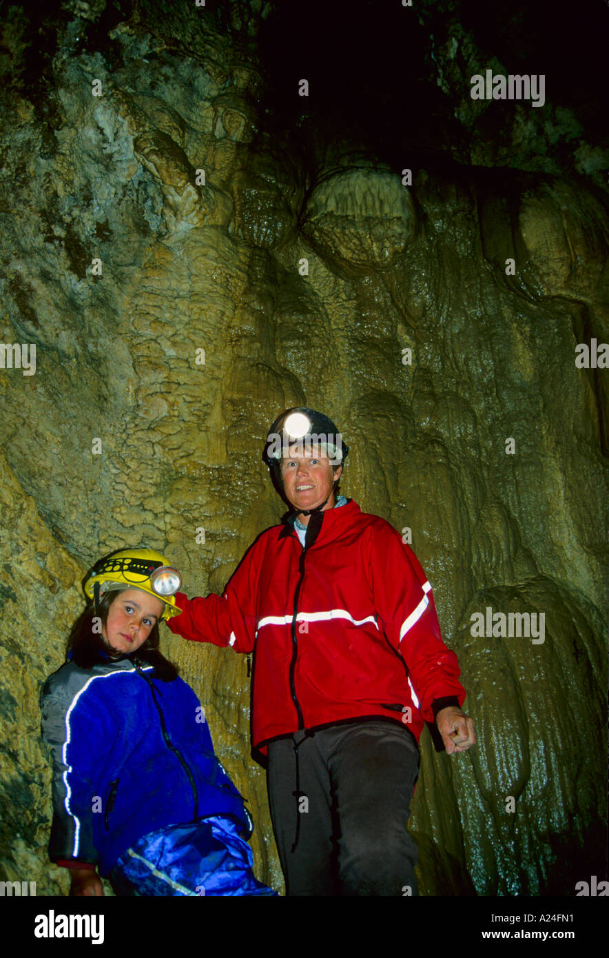 Children caving hi-res stock photography and images - Alamy