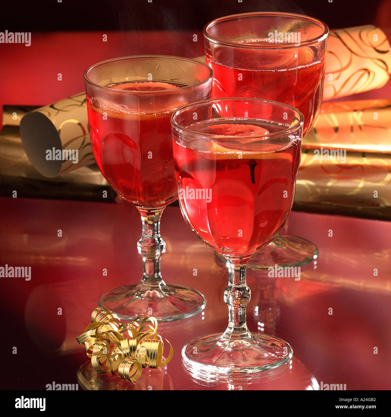 Mistletoe and wine hi-res stock photography and images - Alamy
