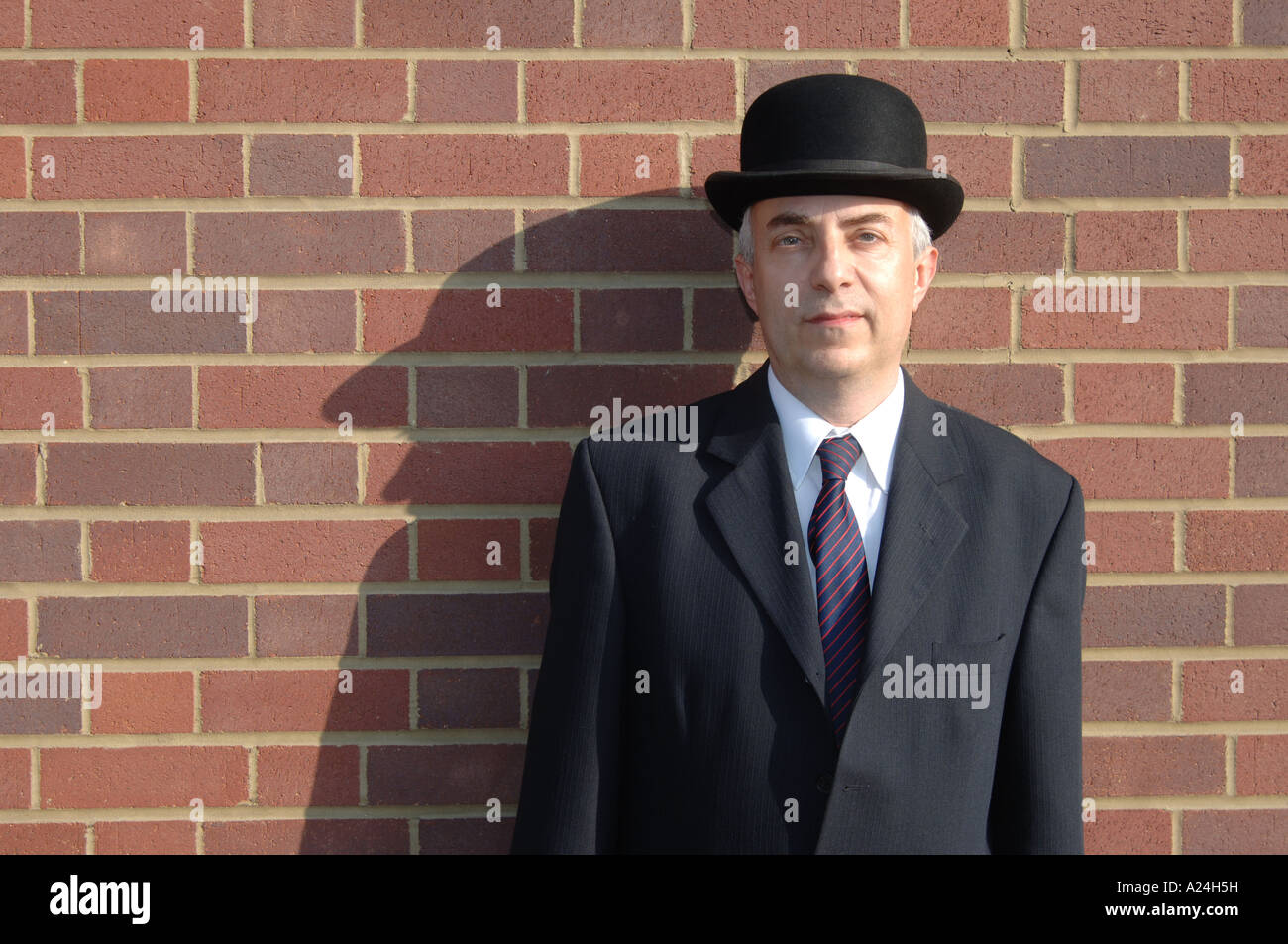 London city gent bowler hat hi-res stock photography and images - Alamy