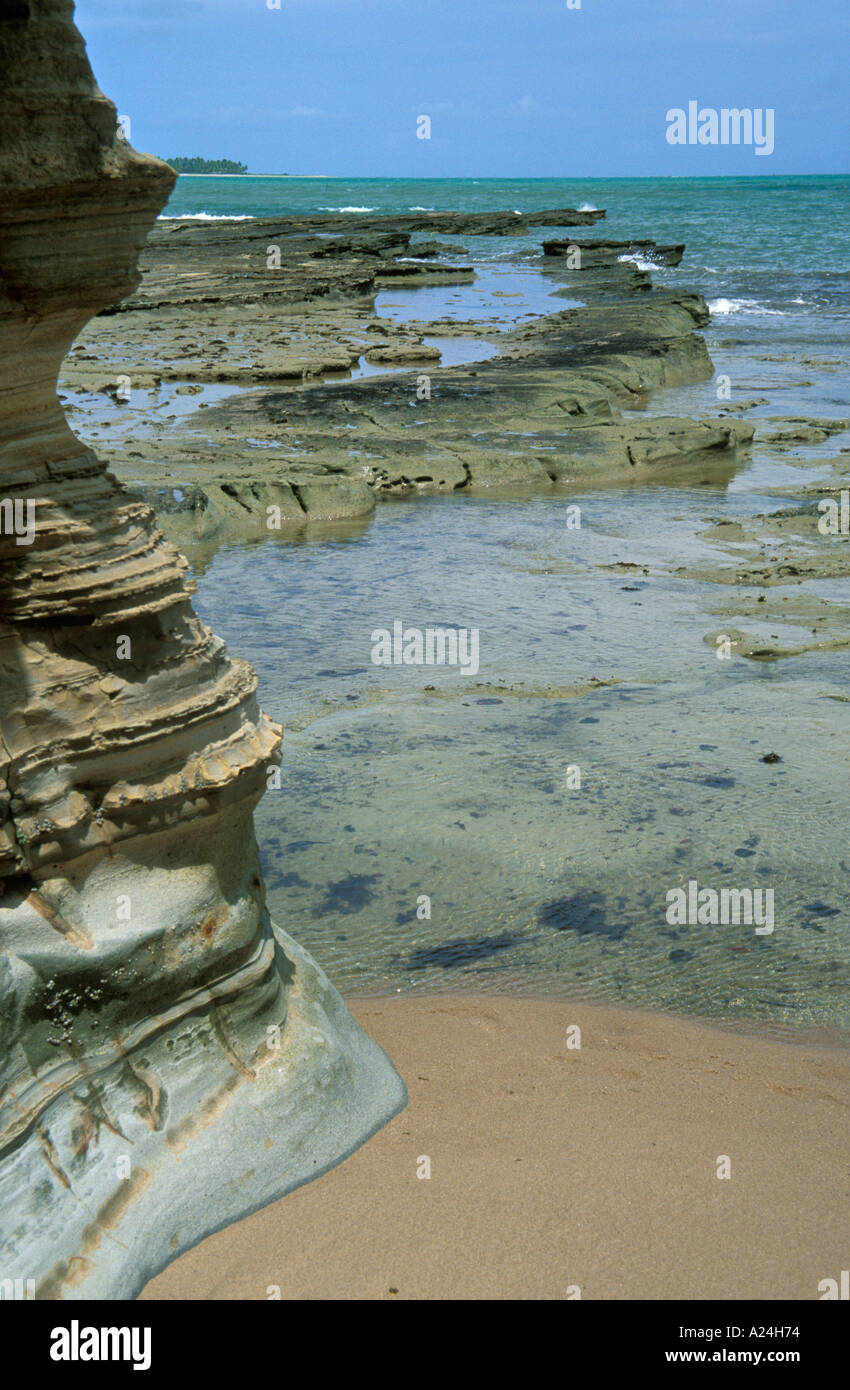 Brazil cliff beach hi-res stock photography and images - Alamy