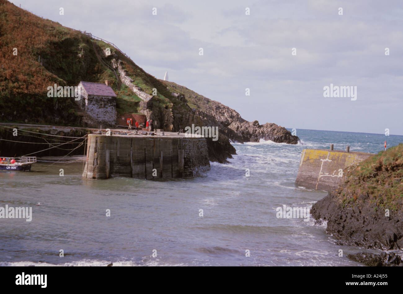 Harbor entrance breakwater hi-res stock photography and images - Alamy