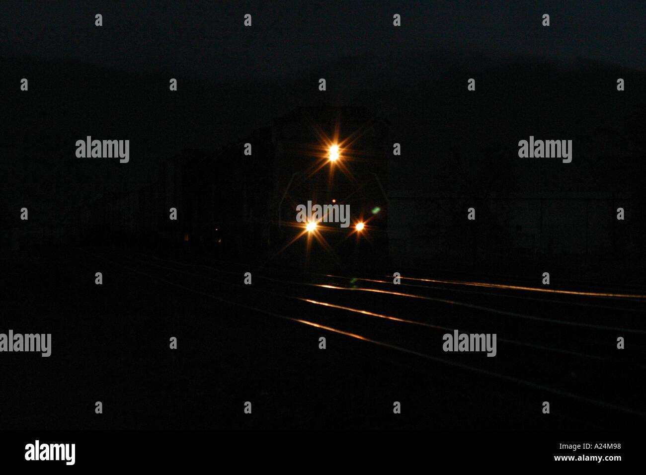 Train headlight at night usa hi-res stock photography and images - Alamy