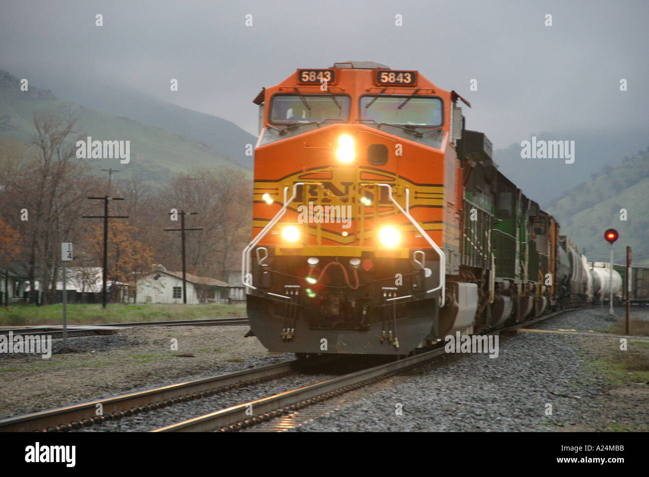 BNSF Freight Train at Caliente California USA Stock Photo - Alamy