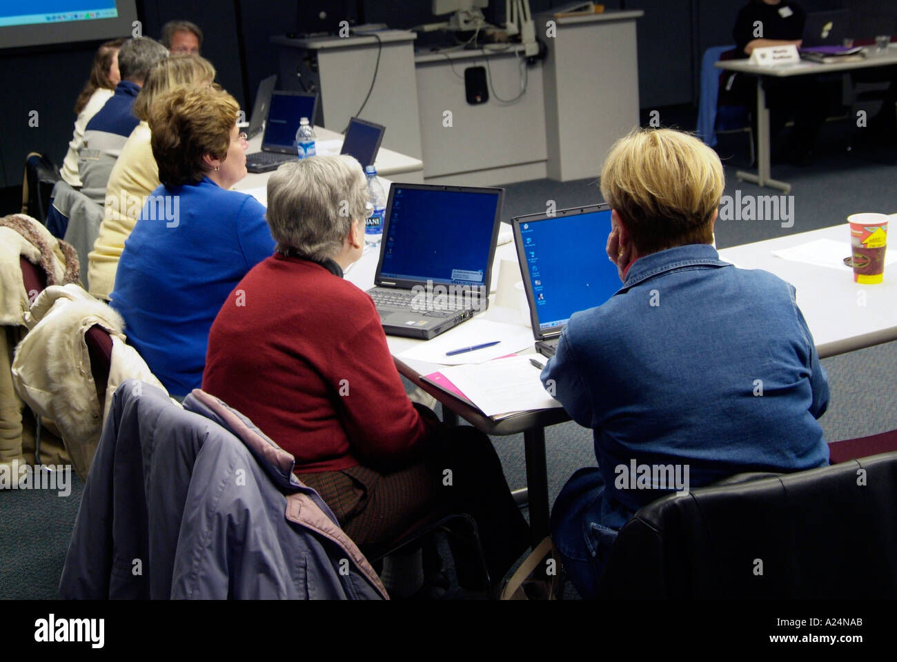 Adult trade school classroom hi-res stock photography and images - Alamy
