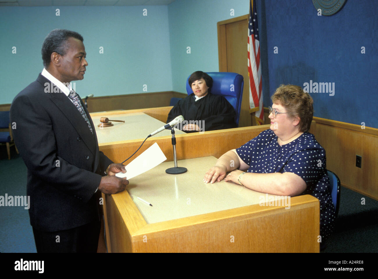 Court scene with judge hi-res stock photography and images - Alamy