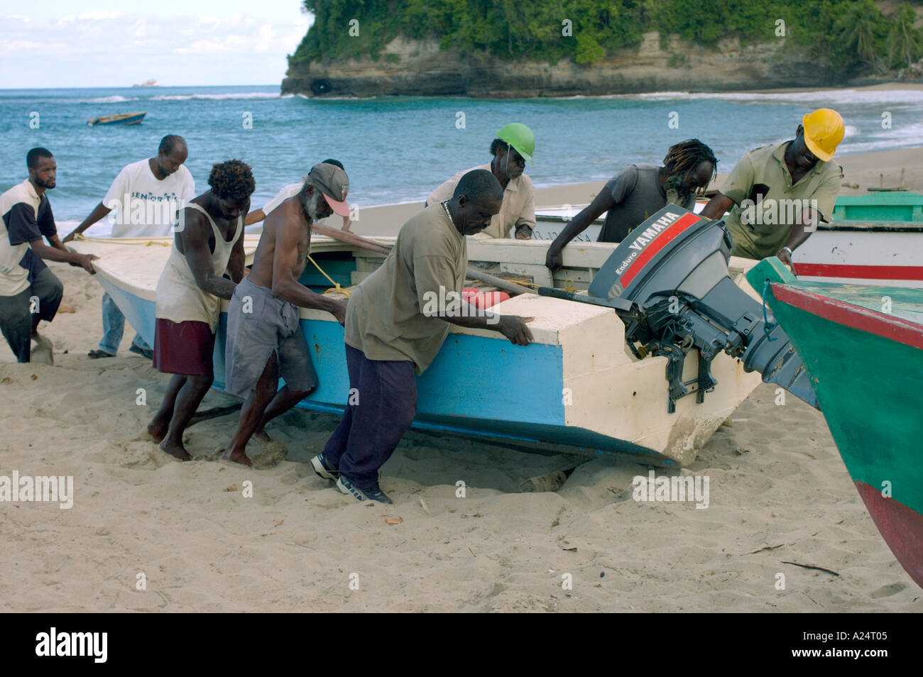 Fishermen pulling up boat hi-res stock photography and images - Alamy