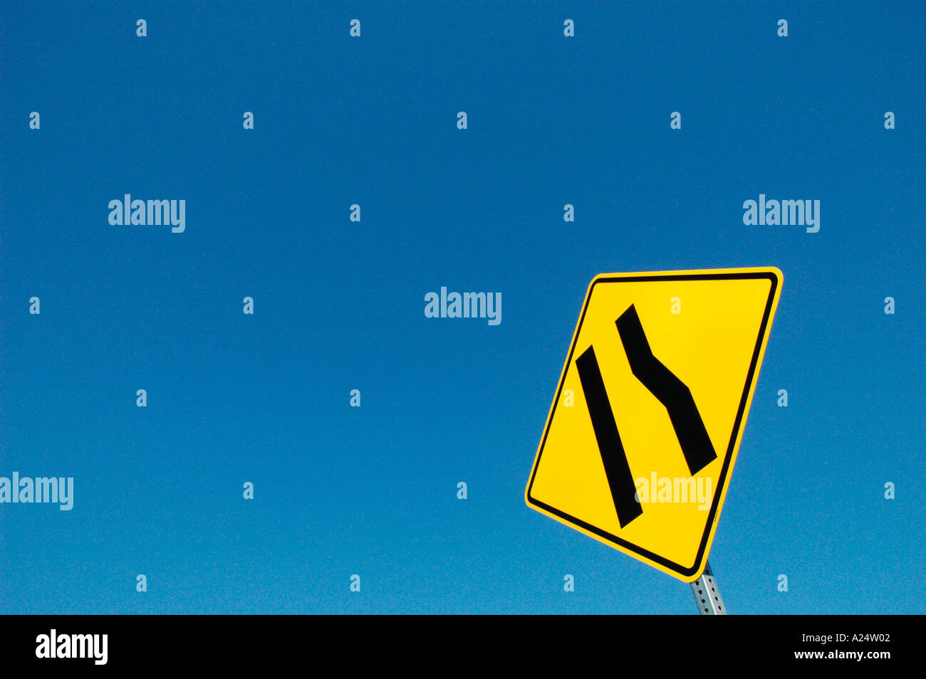 Merge sort hi-res stock photography and images - Alamy