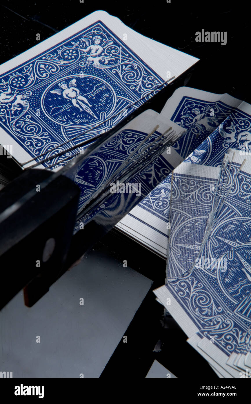 Cutting cards hi-res stock photography and images - Alamy