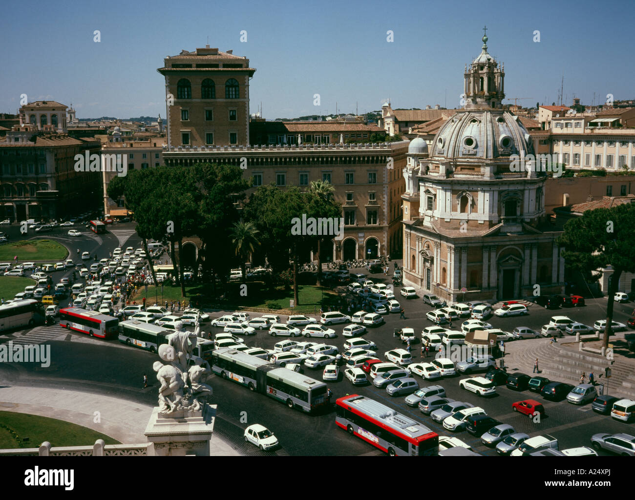 Taxicabs and italy hi-res stock photography and images - Alamy