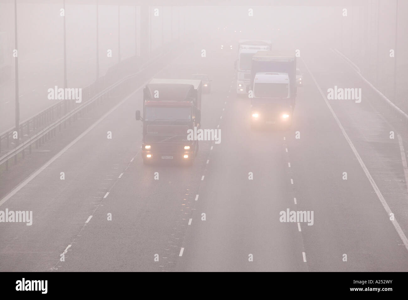 Vehicles driving in freezing fog, on the M1 motorway near Loughborough ...
