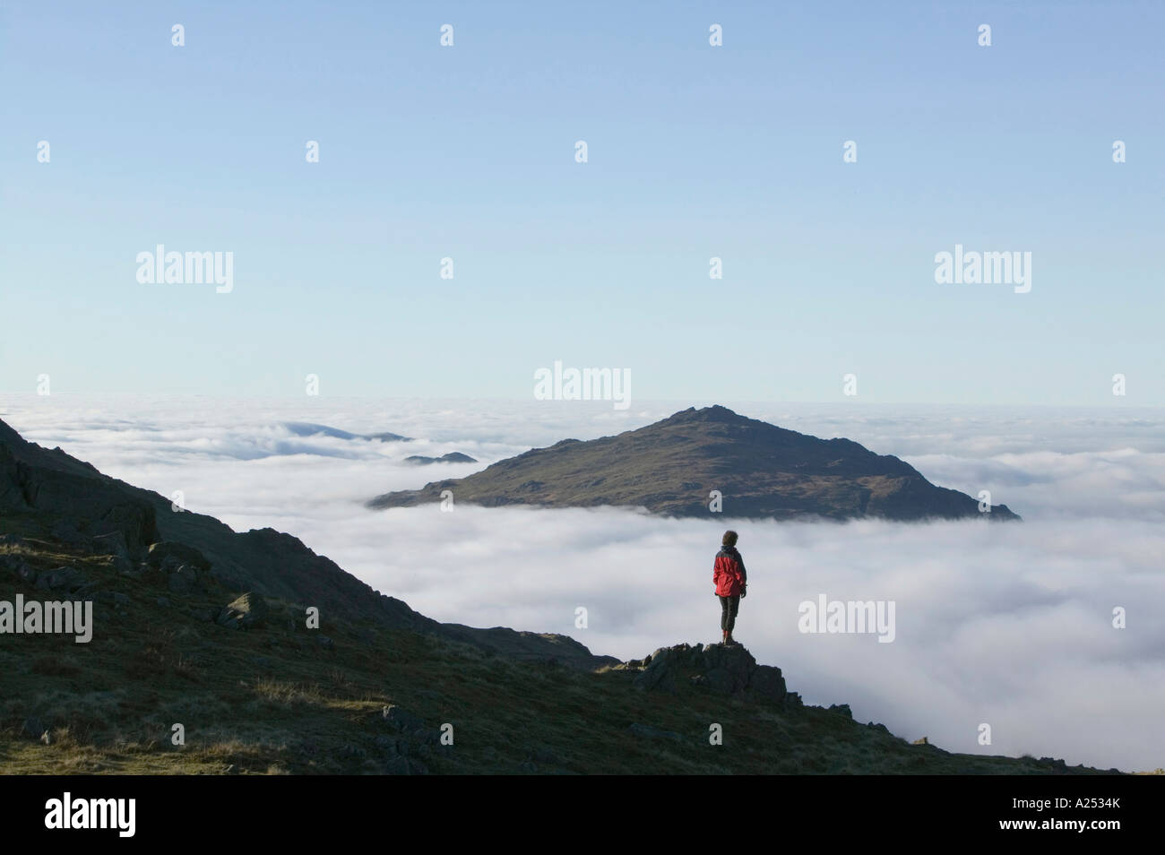 walking on Grey Friar above the cloud during a temperature inversion ...