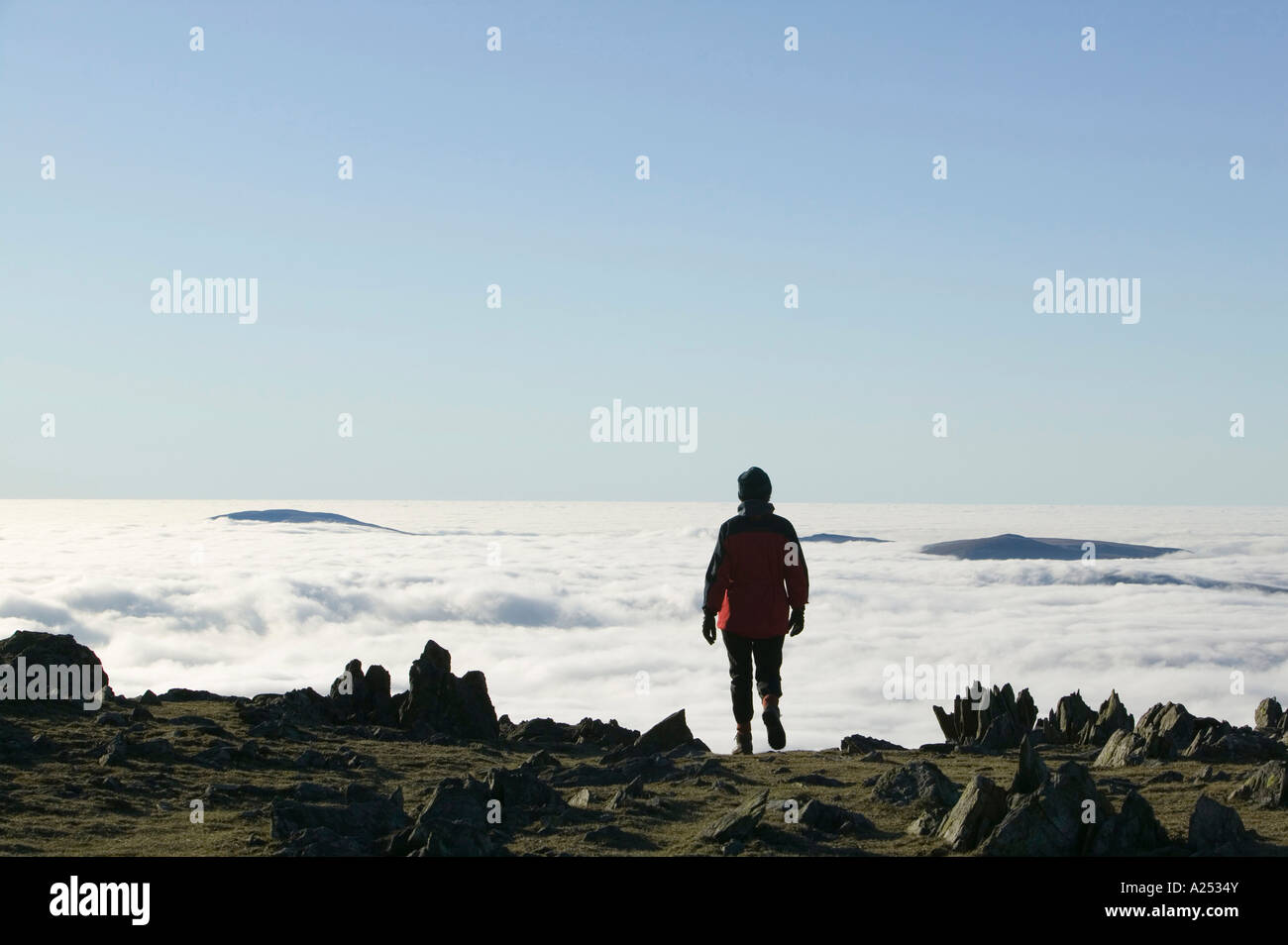 walking on Grey Friar above the cloud during a temperature inversion ...