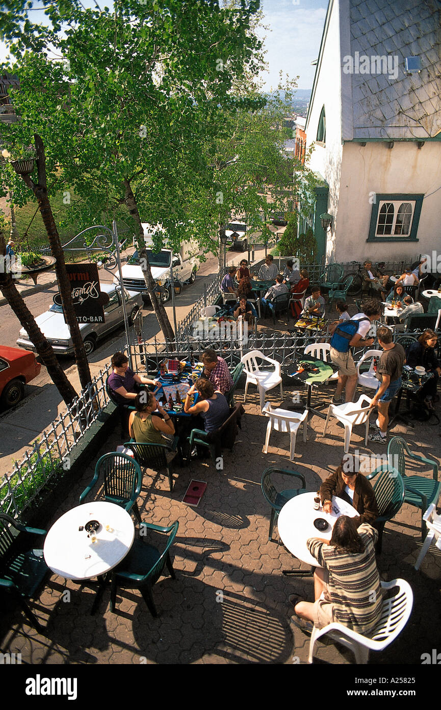 GROUPS OF YOUNG PEOPLE AT ATOMIC CAFE QUEBEC CANADA Stock Photo - Alamy