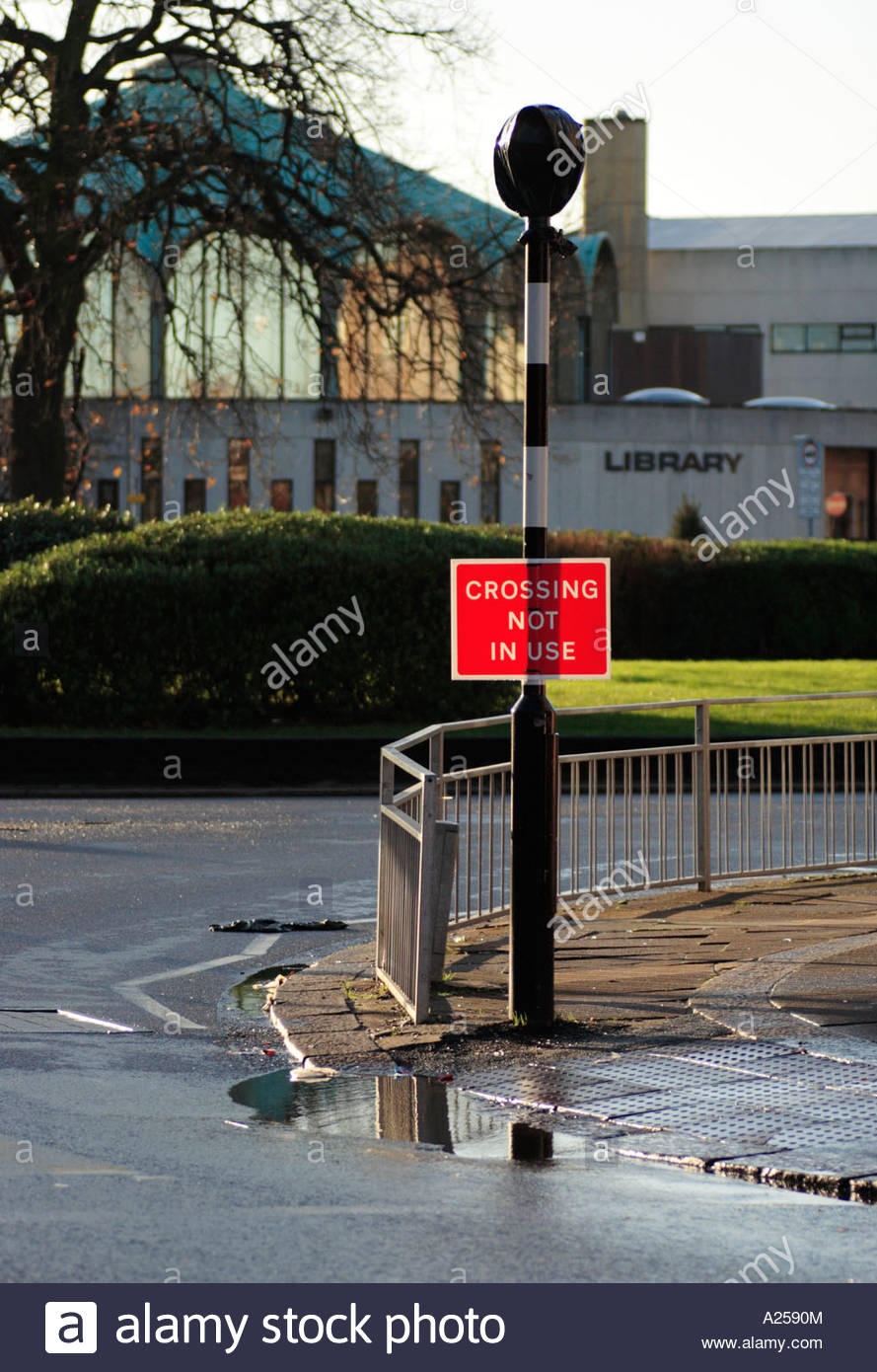 Pedestrian Crossing Uk Signage Stock Photos & Pedestrian Crossing Uk ...