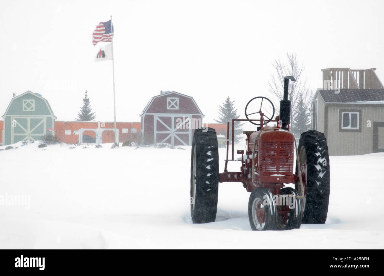 Farm scene in northern Illinois USA during early winter snowstorm Stock ...