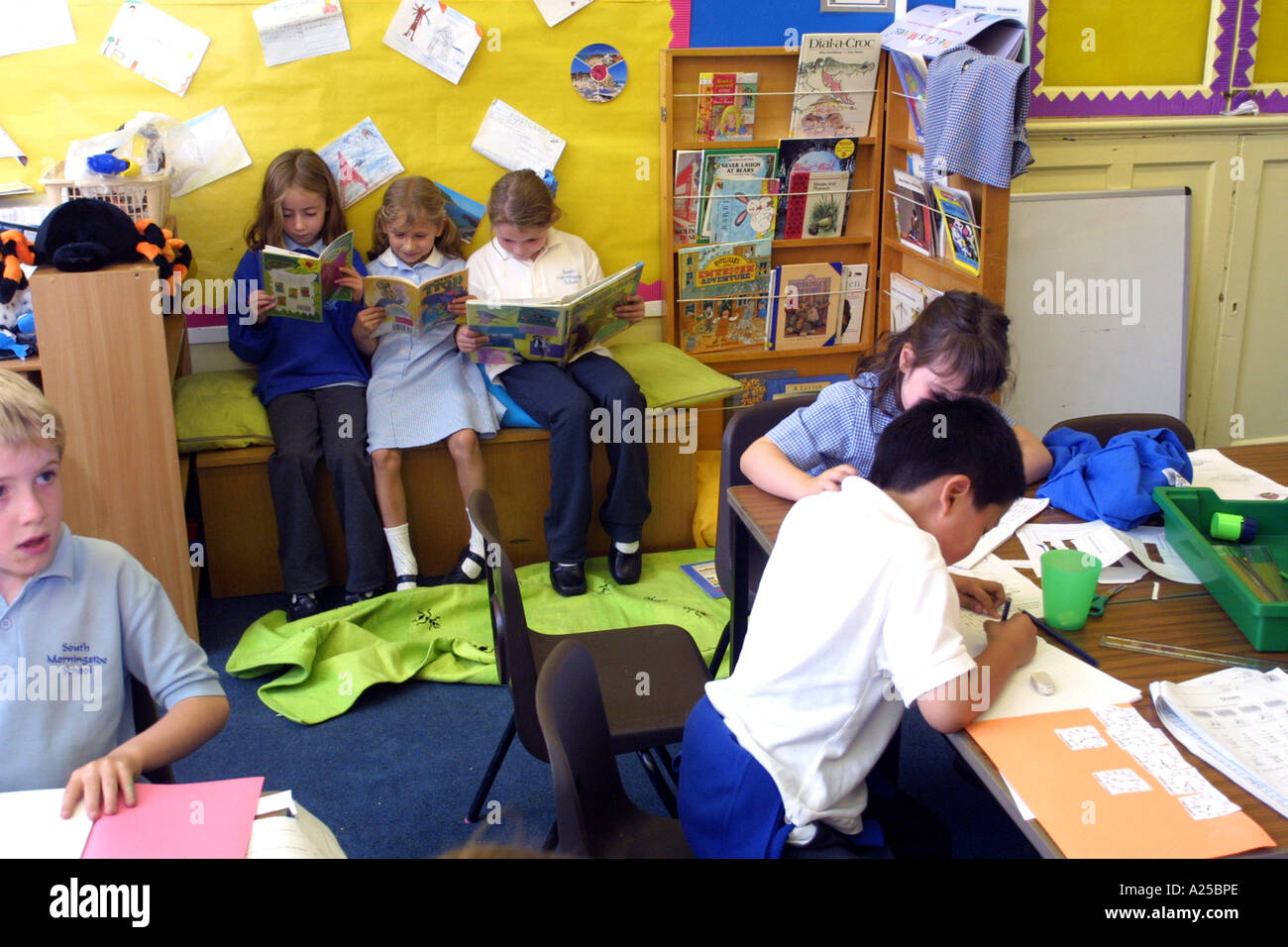 The school scene hi-res stock photography and images - Alamy