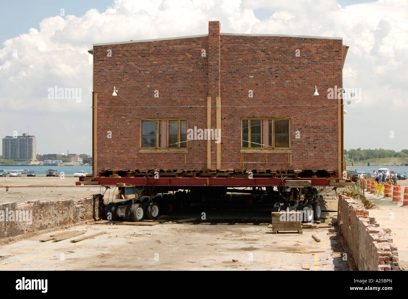Old Building on the Move Stock Photo - Alamy