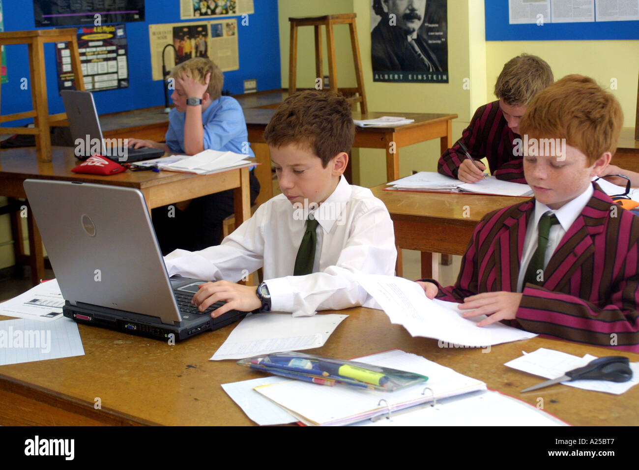 School classroom uk uniform hi-res stock photography and images - Alamy