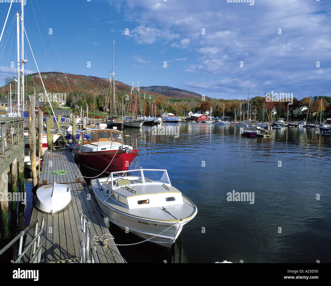Boothbay harbor sailing hi-res stock photography and images - Alamy