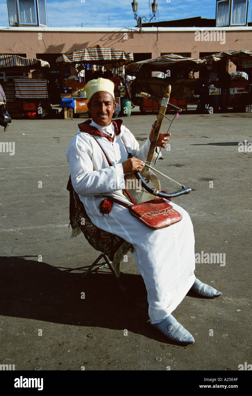 Local morocco instruments hi-res stock photography and images - Alamy