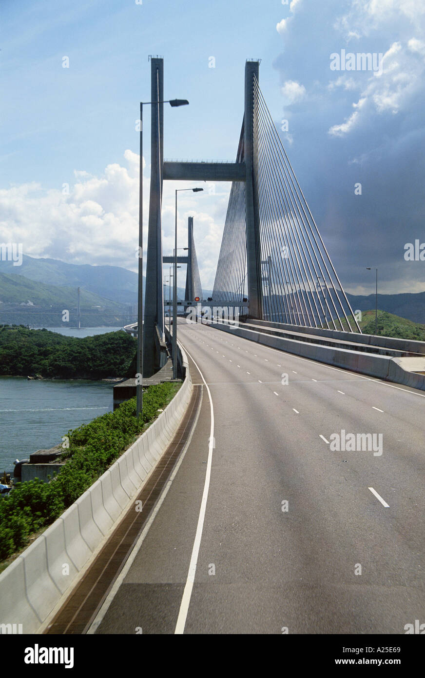 BRIDGE LANTAU ISLAND HONG KONG Stock Photo - Alamy