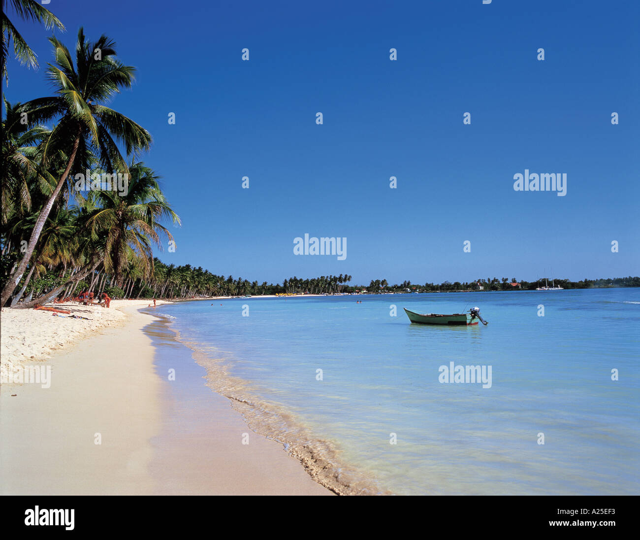 Laying out fishing nets hi-res stock photography and images - Alamy