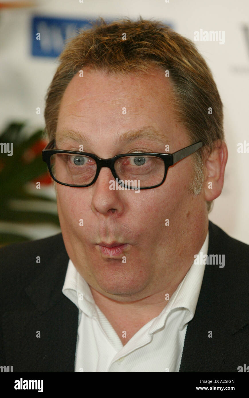 Vic reeves hi-res stock photography and images - Alamy