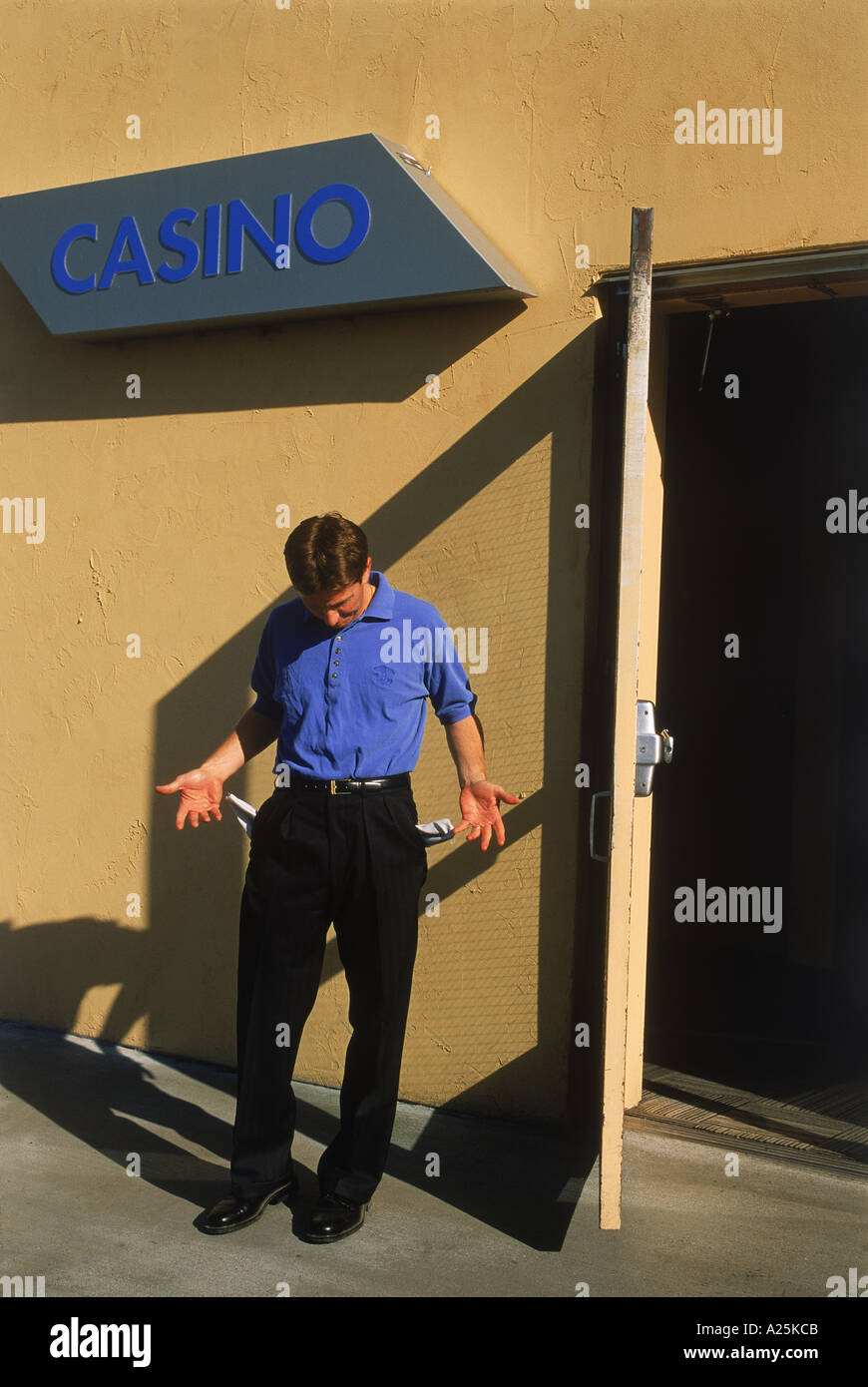 Leaving man hi-res stock photography and images - Alamy