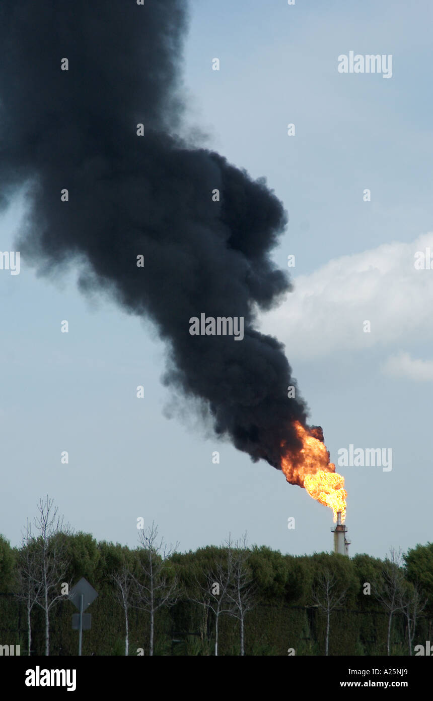 Oil refinery smoke billowing from hi-res stock photography and images ...