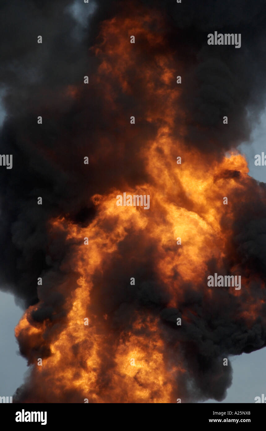 Oil refinery smoke billowing from hi-res stock photography and images ...
