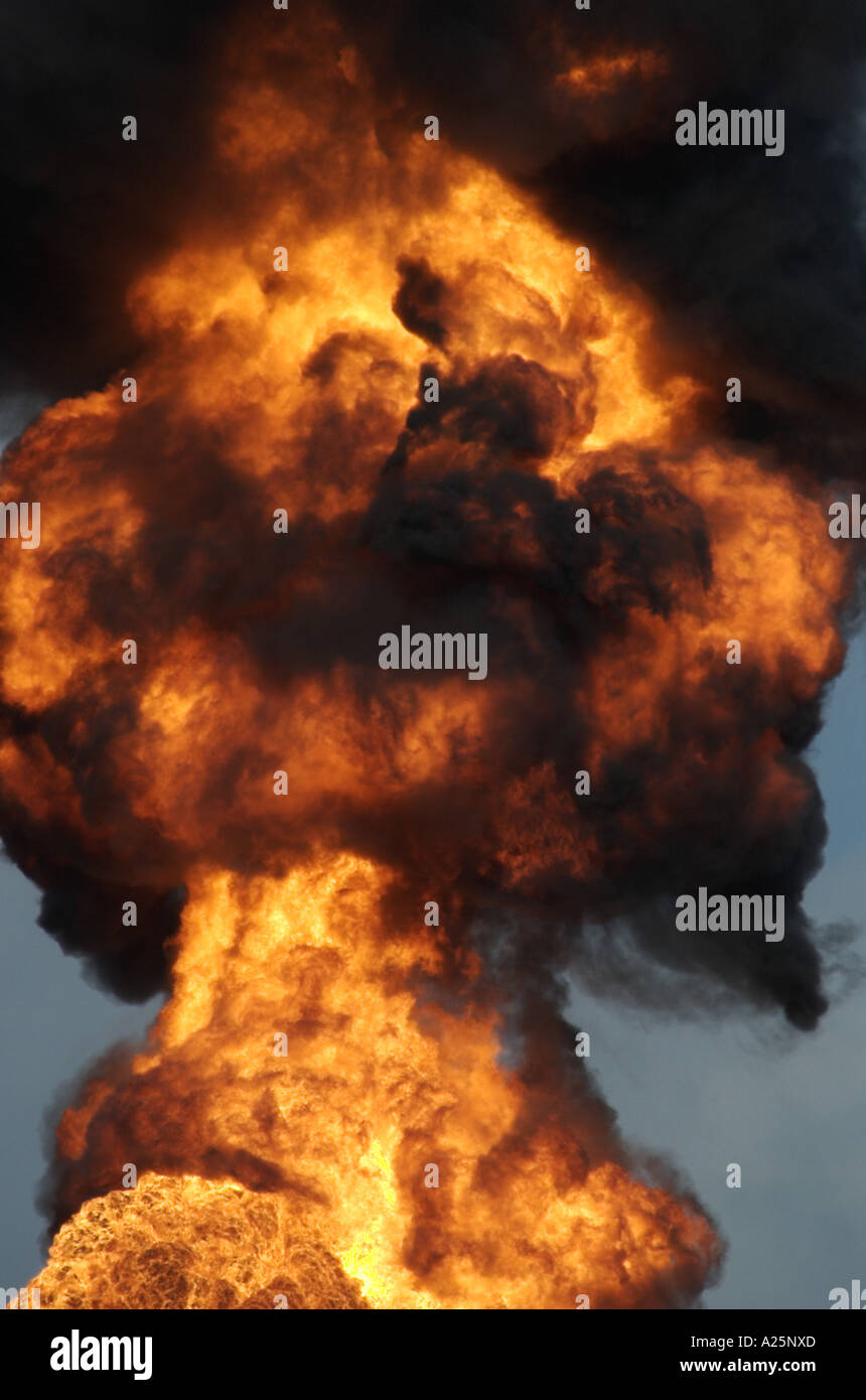 Intense hot fires burning from oil refinery flares Stock Photo - Alamy