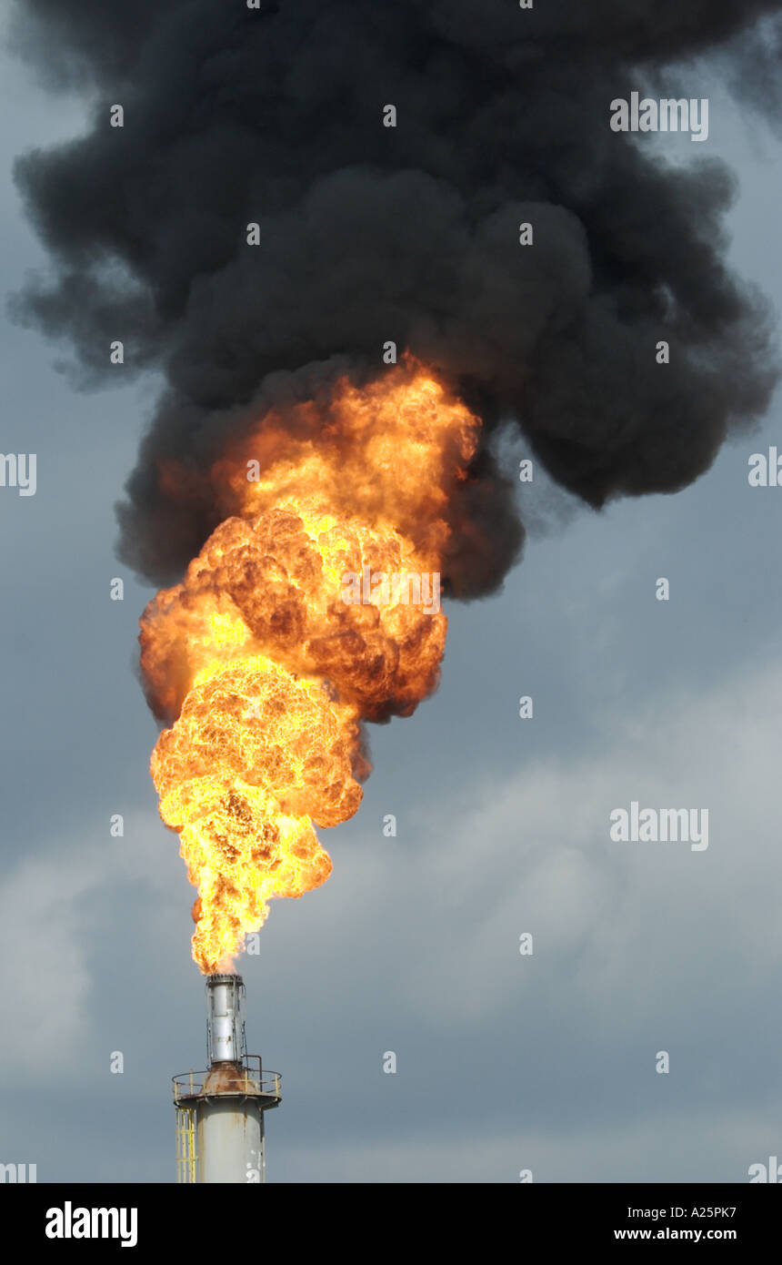 Intense hot fires burning from oil refinery flares Stock Photo - Alamy