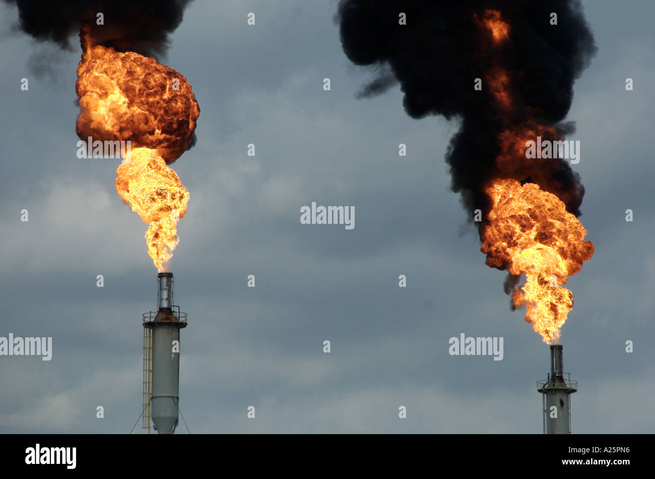 Dark Black Smoke From Chimney Stock Photos & Dark Black Smoke From ...