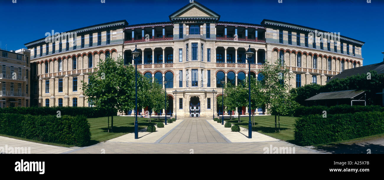 Judge institute hi-res stock photography and images - Alamy