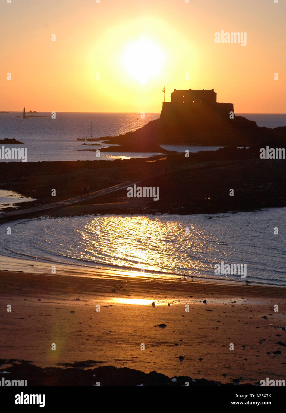 Sunset Waterfront Grand Be Isle Saint Malo Sant Maloù San S Breton ...
