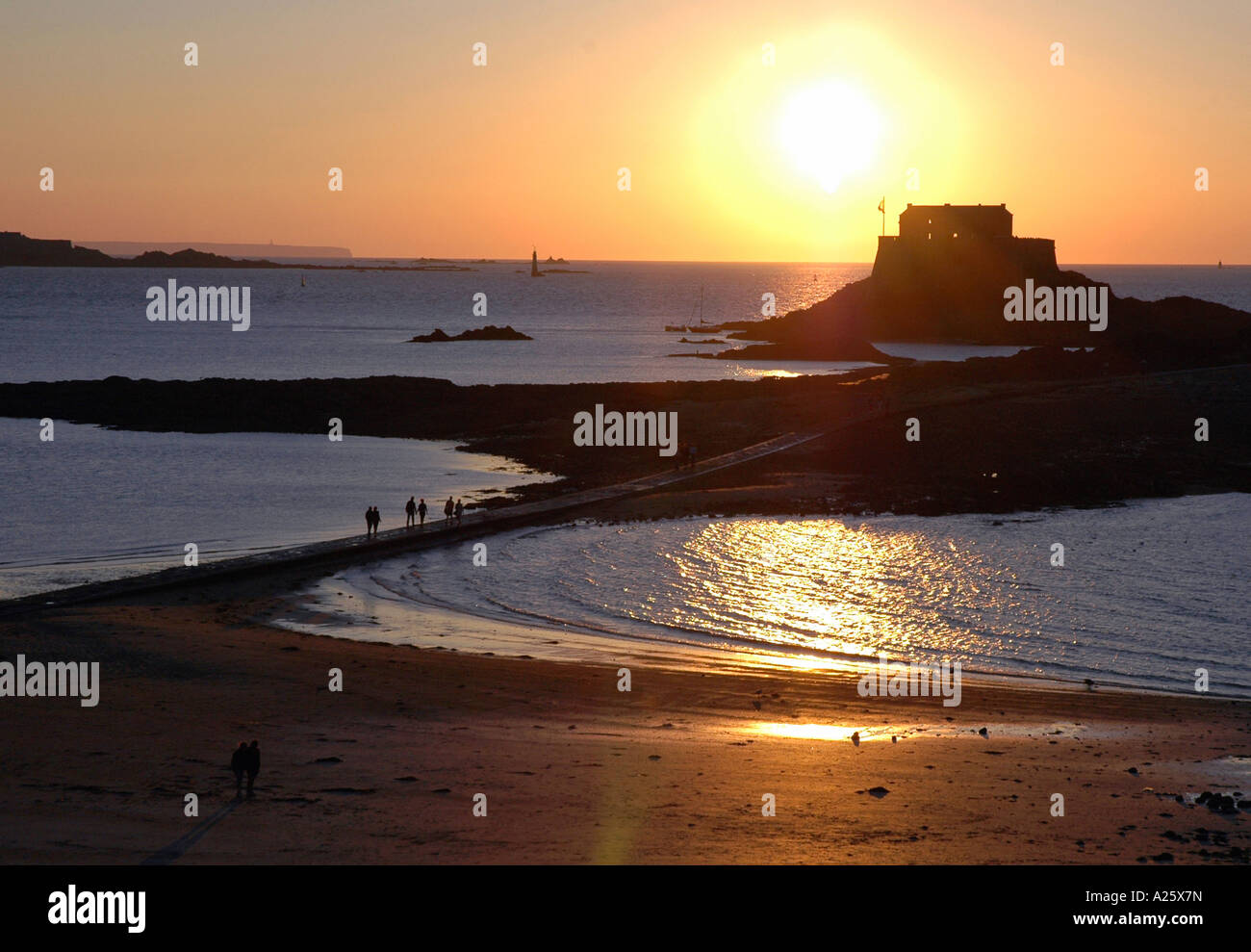 Sunset Waterfront Grand Be Isle Saint Malo Sant Maloù San S Breton ...