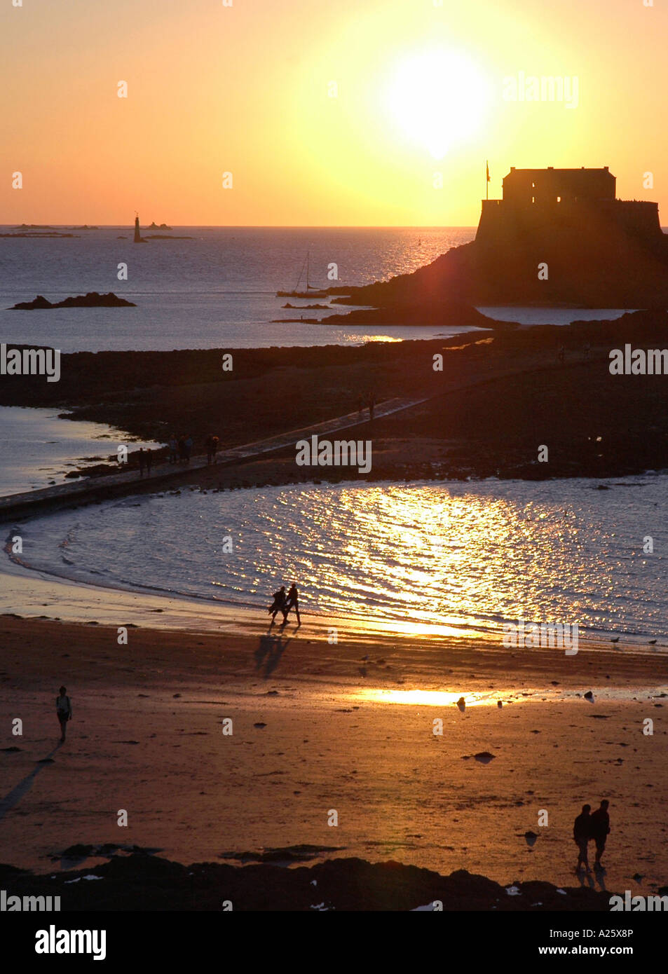 Sunset Waterfront Grand Be Isle Saint Malo Sant Maloù San S Breton ...
