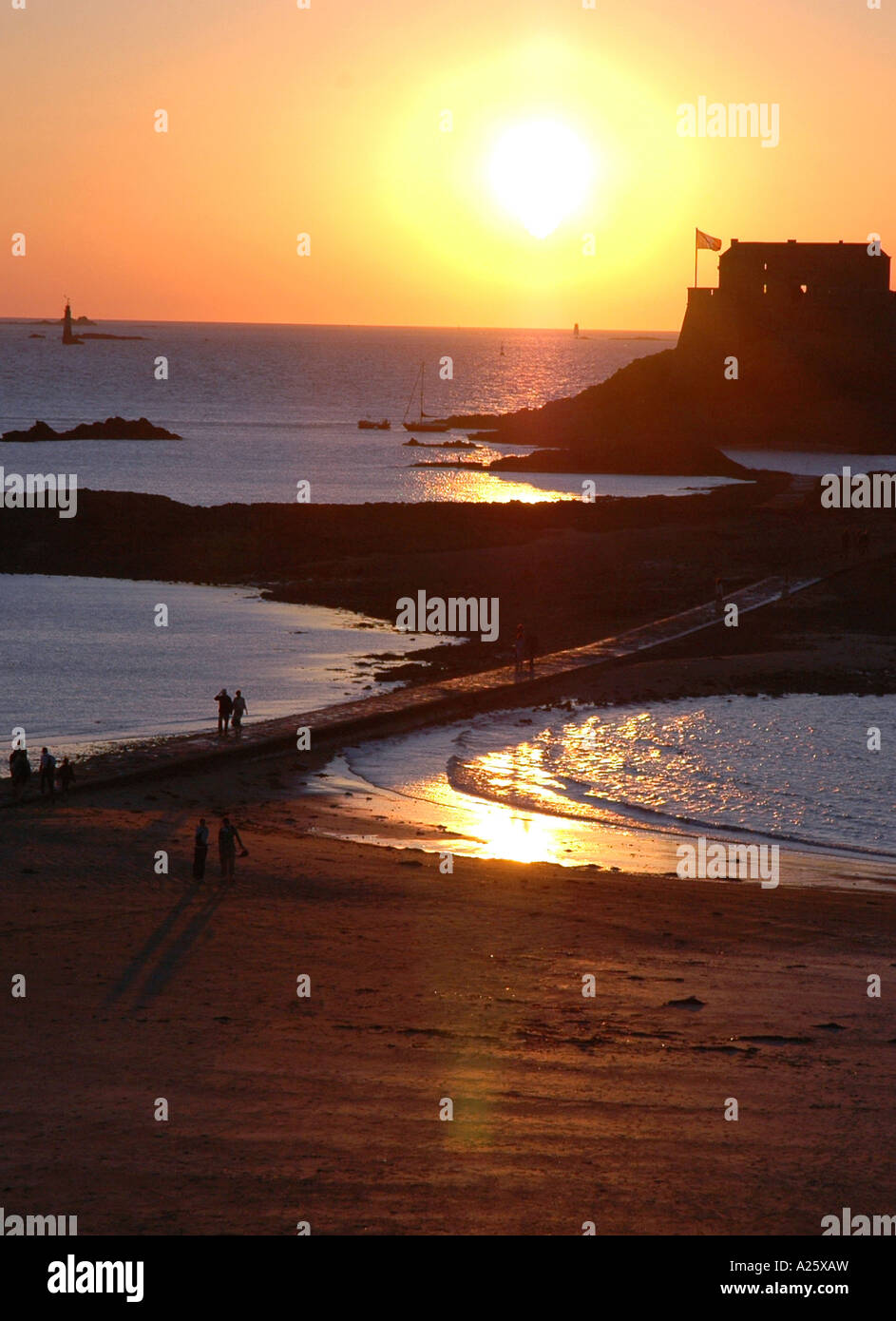 Sunset Waterfront Grand Be Isle Saint Malo Sant Maloù San S Breton ...