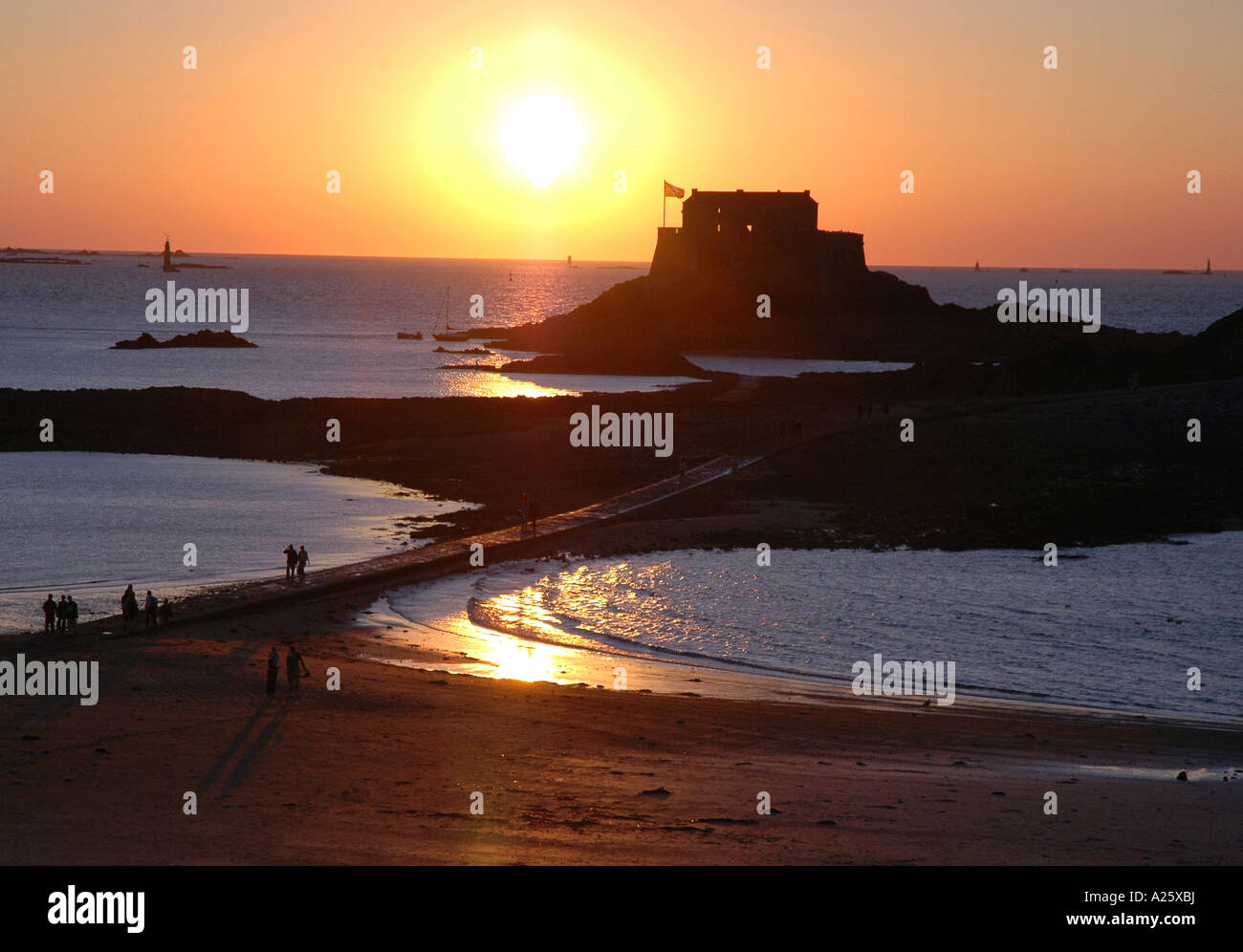 Sunset Waterfront Grand Be Isle Saint Malo Sant Maloù San S Breton ...