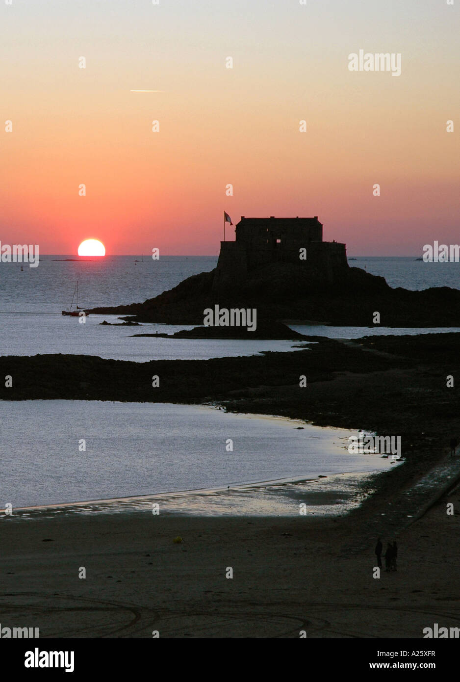 Sunset Waterfront Grand Be Isle Saint Malo Sant Maloù San S Breton ...