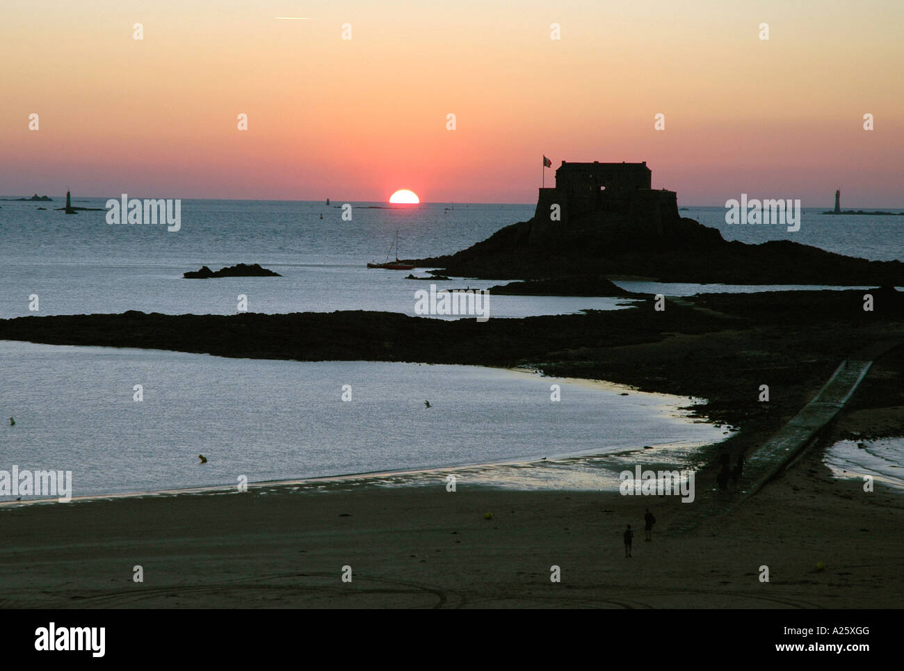 Sunset Waterfront Grand Be Isle Saint Malo Sant Maloù San S Breton ...