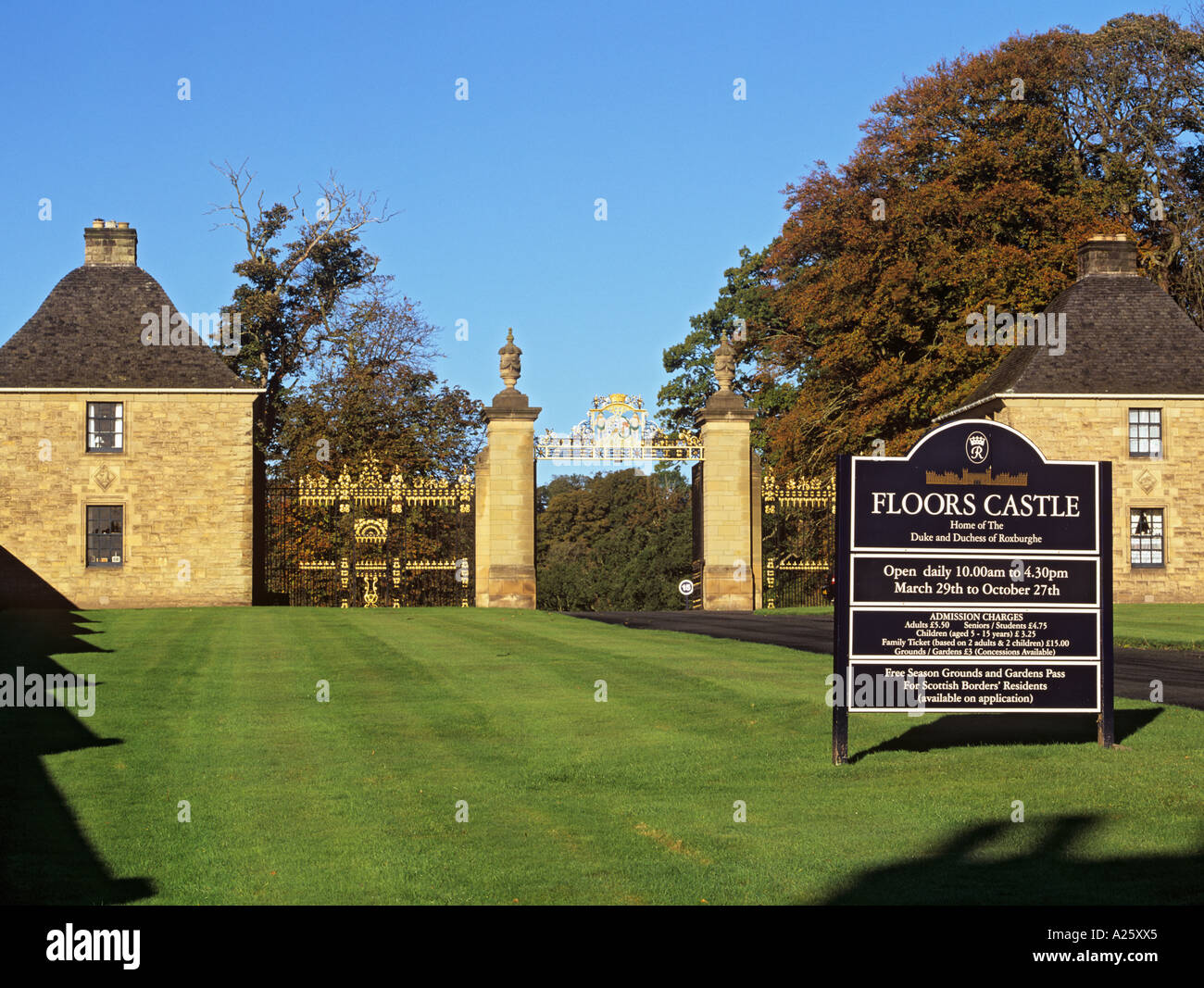 ENTRANCE GATE to "FLOORS CASTLE" 18th century home of the "Duke of ...
